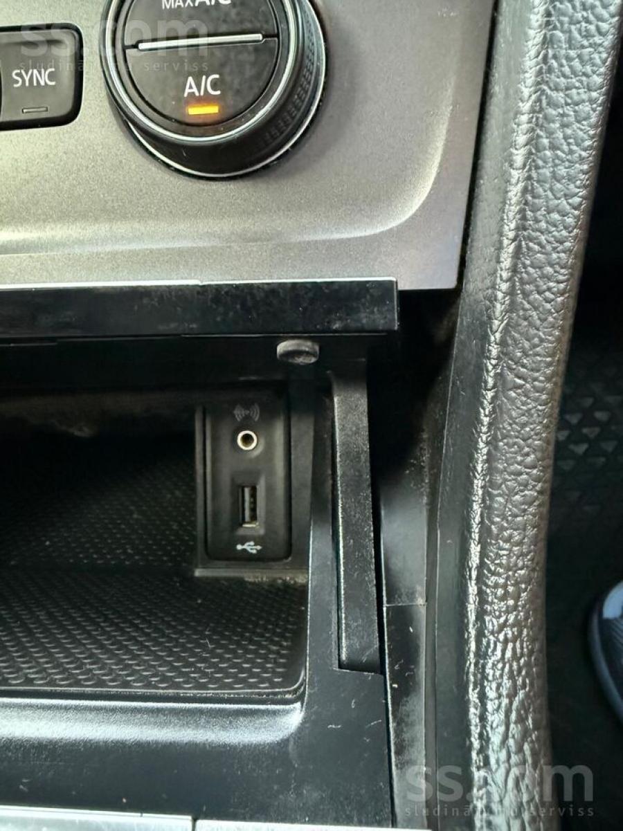 Pelēks Volkswagen Golf 2013 Rīga, ar dzinēja tilpumu 1.60 L un nobraukumu 329 tūkst. km par 3200 €, foto 18 vietnē AUTOMOTO.COM.LV