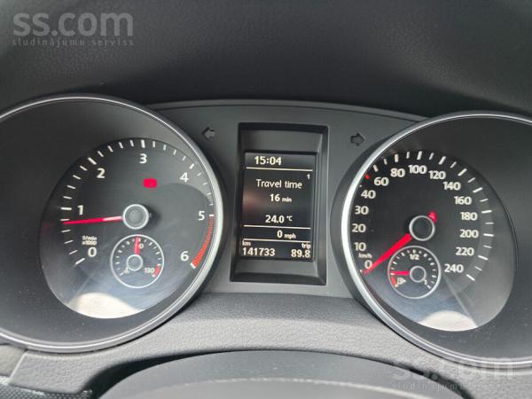 Grey Volkswagen Golf 2013 in Riga, with an engine capacity of 1.60 L and mileage of 142 thousand km for 4600 €, photo 6 on AUTOMOTO.COM.LV