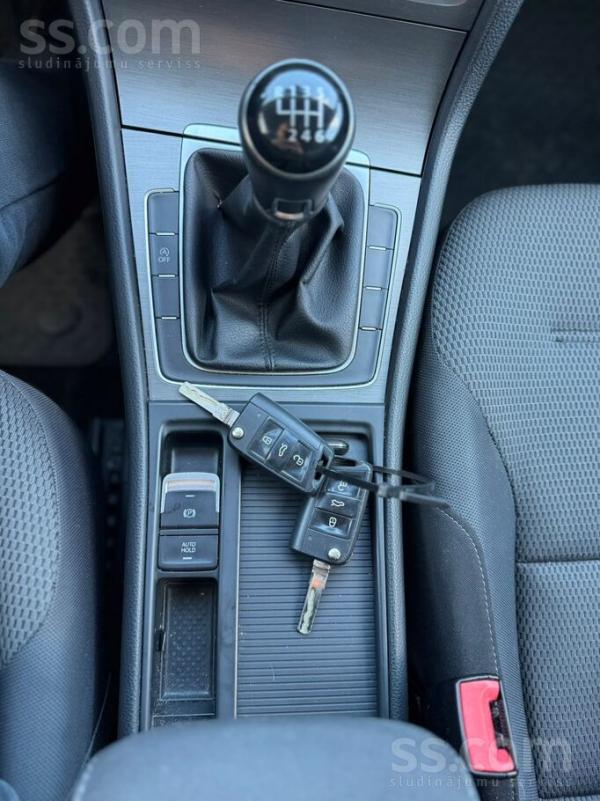 Pelēks Volkswagen Golf 2013 Ogre, ar dzinēja tilpumu 1.20 L un nobraukumu 202 tūkst. km par 6500 €, foto 11 vietnē AUTOMOTO.COM.LV