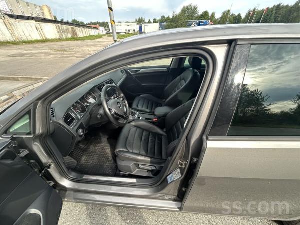 Grey Volkswagen Golf 2014 in Riga, with an engine capacity of 1.60 L and mileage of 106 thousand km for 8750 €, photo 6 on AUTOMOTO.COM.LV