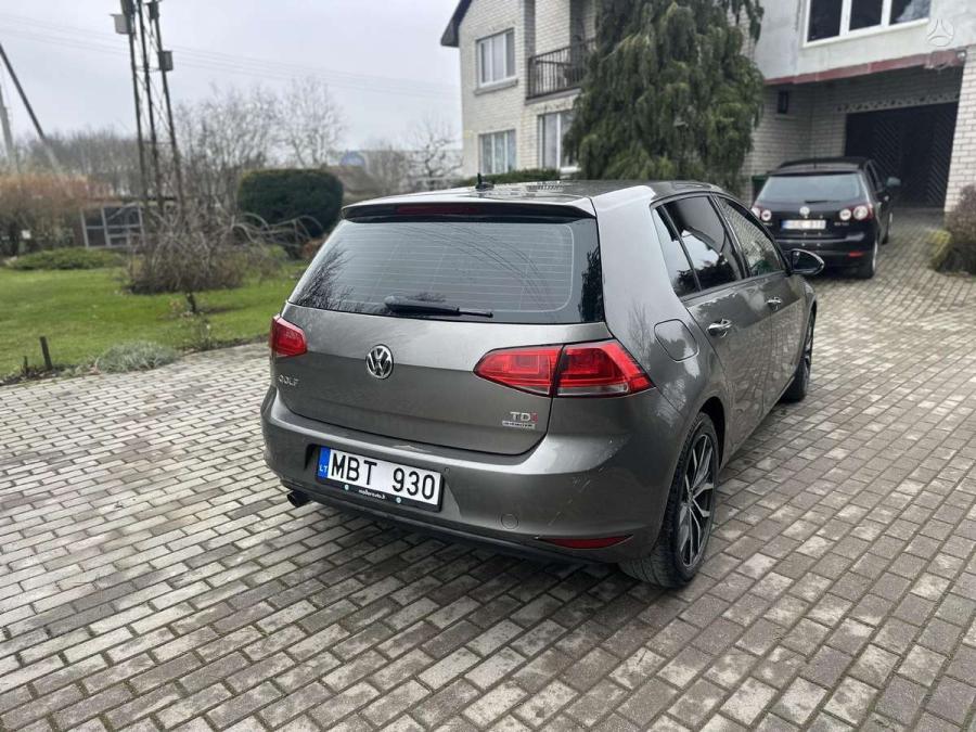 Grey Volkswagen Golf 2014 in Kaunas, with an engine capacity of 1.60 L and mileage of 164 thousand km for 7000 €, photo 2 on AUTOMOTO.COM.LV