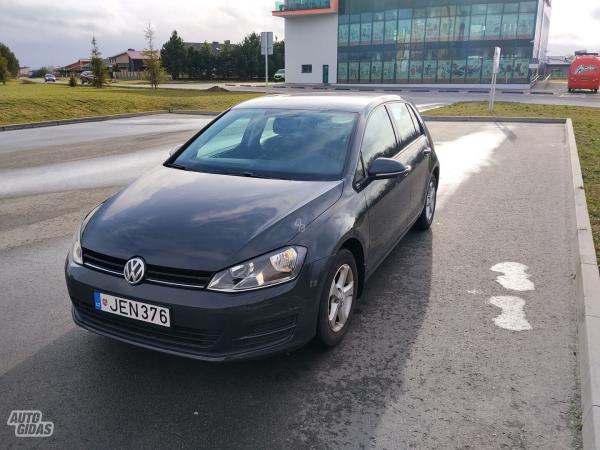 Pelēks Volkswagen Golf 2014 Panevēža, ar dzinēja tilpumu 1.20 L un nobraukumu 126 tūkst. km par 5000 €, foto 1 vietnē AUTOMOTO.COM.LV