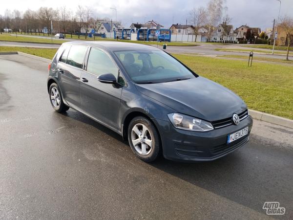 Pelēks Volkswagen Golf 2014 Panevēža, ar dzinēja tilpumu 1.20 L un nobraukumu 126 tūkst. km par 5000 €, foto 3 vietnē AUTOMOTO.COM.LV