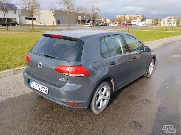 Pelēks Volkswagen Golf 2014 Panevēža, ar dzinēja tilpumu 1.20 L un nobraukumu 126 tūkst. km par 5000 €, foto 4 vietnē AUTOMOTO.COM.LV