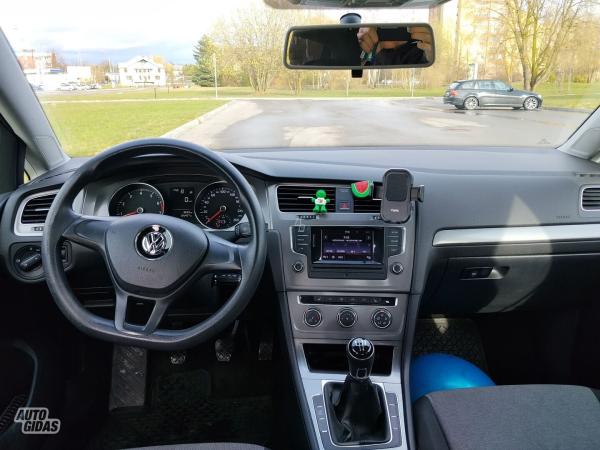 Pelēks Volkswagen Golf 2014 Panevēža, ar dzinēja tilpumu 1.20 L un nobraukumu 126 tūkst. km par 5000 €, foto 5 vietnē AUTOMOTO.COM.LV