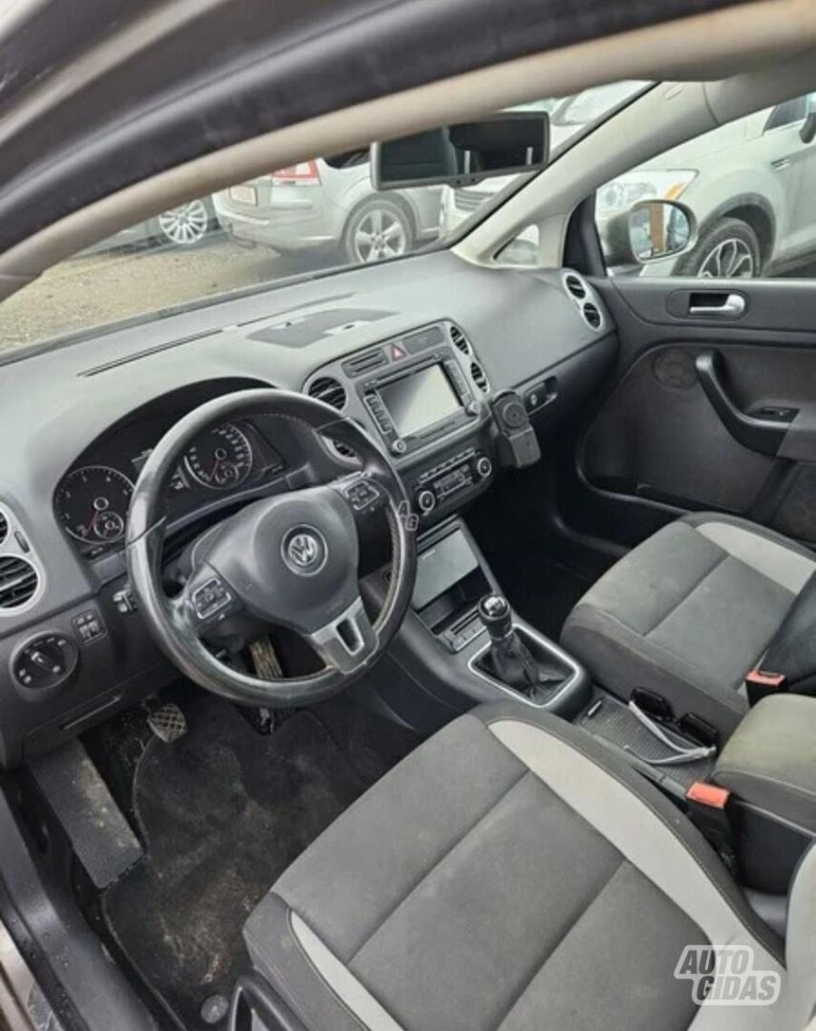 Pelēks Volkswagen Golf 2014 Kluonaliai, ar dzinēja tilpumu 1.60 L un nobraukumu 221 tūkst. km par 4999 €, foto 16 vietnē AUTOMOTO.COM.LV