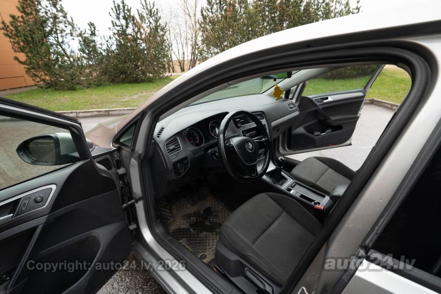Pelēks Volkswagen Golf 2014 Tallina, ar dzinēja tilpumu 1.40 L un nobraukumu 192 tūkst. km par 6650 €, foto 6 vietnē AUTOMOTO.COM.LV