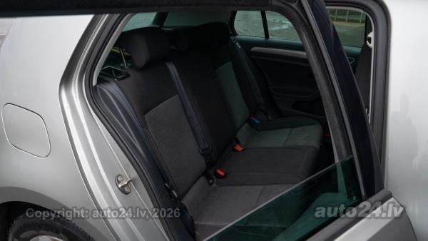 Pelēks Volkswagen Golf 2014 Tallina, ar dzinēja tilpumu 1.40 L un nobraukumu 192 tūkst. km par 6650 €, foto 10 vietnē AUTOMOTO.COM.LV