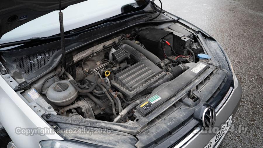 Pelēks Volkswagen Golf 2014 Tallina, ar dzinēja tilpumu 1.40 L un nobraukumu 192 tūkst. km par 6650 €, foto 12 vietnē AUTOMOTO.COM.LV