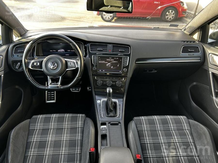 Pelēks Volkswagen Golf 2014 Rīga, ar dzinēja tilpumu 2.00 L un nobraukumu 325 tūkst. km par 8490 €, foto 11 vietnē AUTOMOTO.COM.LV
