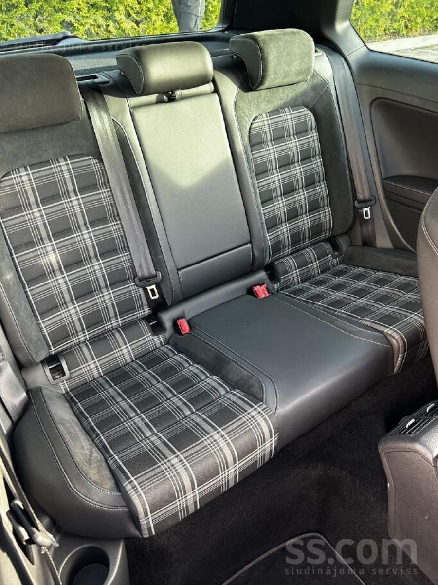 Pelēks Volkswagen Golf 2014 Rīga, ar dzinēja tilpumu 2.00 L un nobraukumu 325 tūkst. km par 8490 €, foto 14 vietnē AUTOMOTO.COM.LV