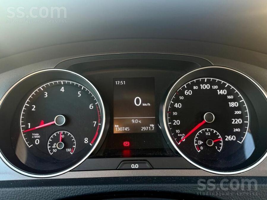 Pelēks Volkswagen Golf 2014 Rīga, ar dzinēja tilpumu 1.40 L un nobraukumu 131 tūkst. km par 4500 €, foto 6 vietnē AUTOMOTO.COM.LV