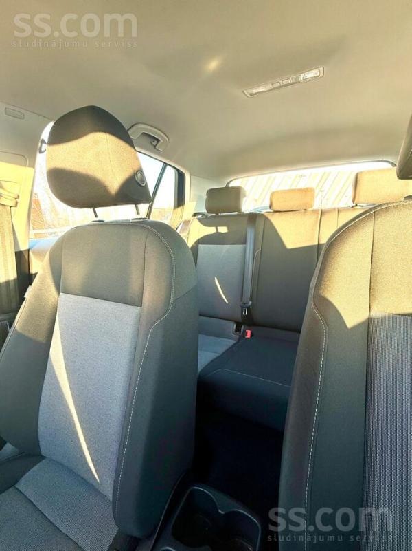 Grey Volkswagen Golf 2014 in Riga, with an engine capacity of 1.40 L and mileage of 131 thousand km for 4500 €, photo 6 on AUTOMOTO.COM.LV