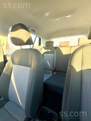 Pelēks Volkswagen Golf 2014 Rīga, ar dzinēja tilpumu 1.40 L un nobraukumu 131 tūkst. km par 4500 €, foto 7 vietnē AUTOMOTO.COM.LV