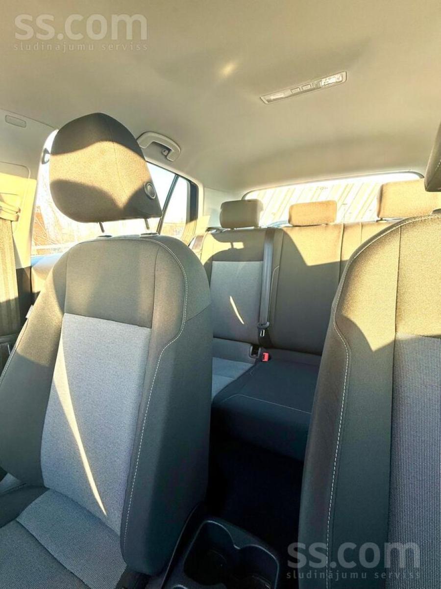 Pelēks Volkswagen Golf 2014 Rīga, ar dzinēja tilpumu 1.40 L un nobraukumu 131 tūkst. km par 4500 €, foto 7 vietnē AUTOMOTO.COM.LV