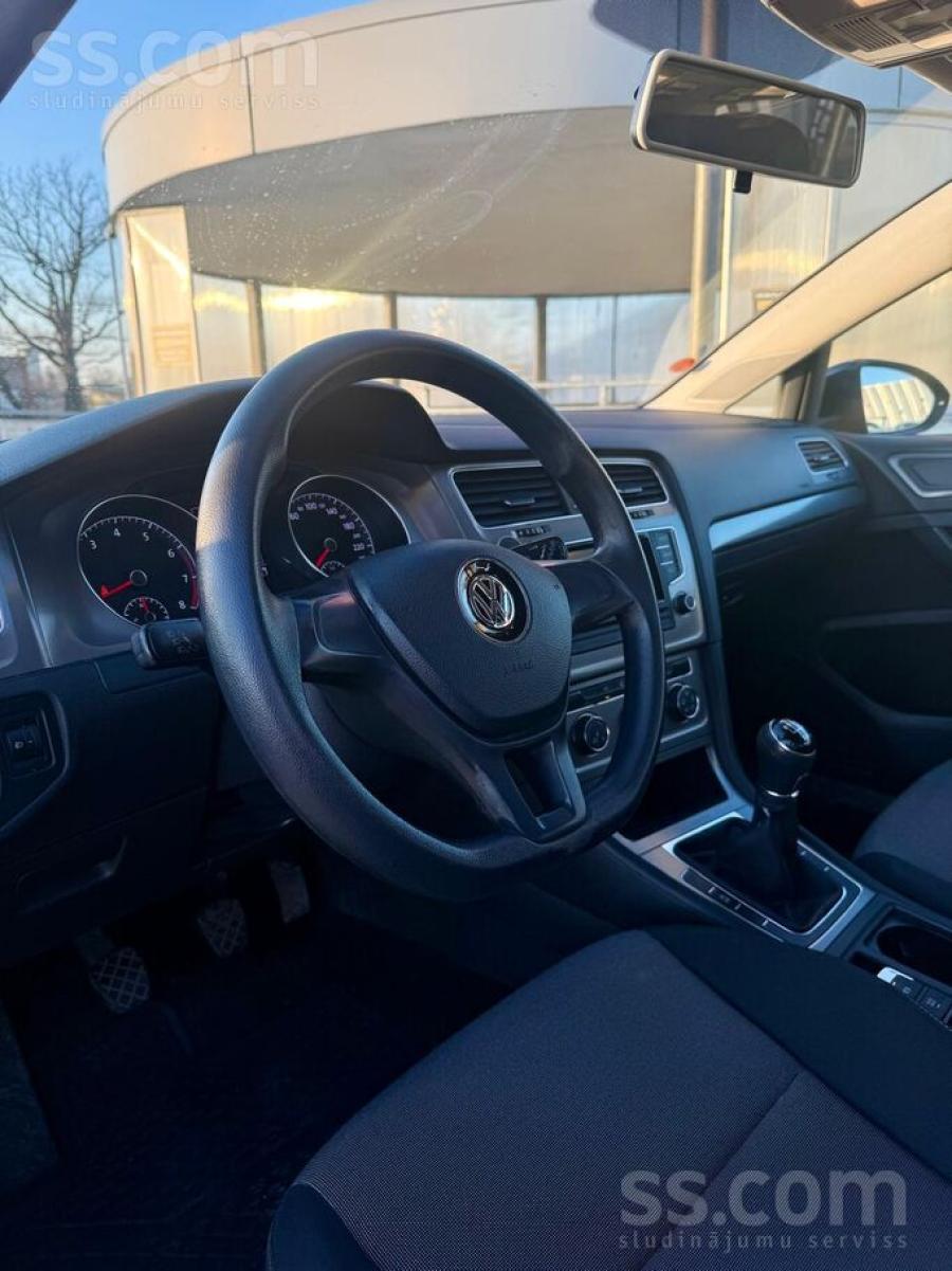 Pelēks Volkswagen Golf 2014 Rīga, ar dzinēja tilpumu 1.40 L un nobraukumu 131 tūkst. km par 4500 €, foto 8 vietnē AUTOMOTO.COM.LV