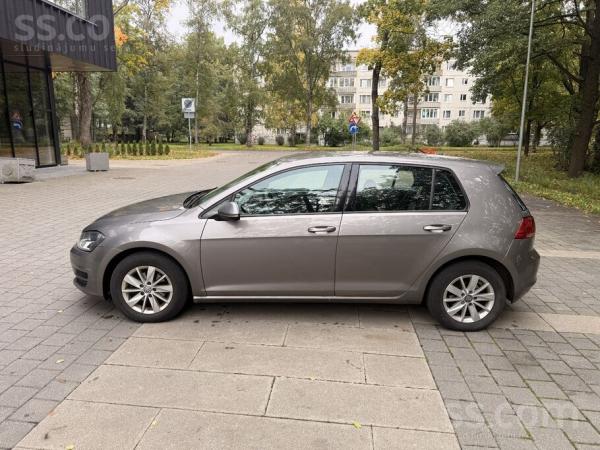 Pelēks Volkswagen Golf 2014 Rīga, ar dzinēja tilpumu 1.60 L un nobraukumu 245 tūkst. km par 4495 €, foto 4 vietnē AUTOMOTO.COM.LV
