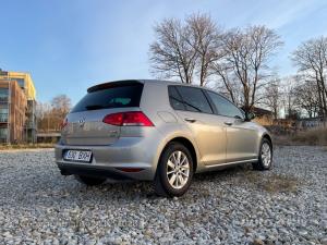 Pelēks Volkswagen Golf 2014 Tallina, ar dzinēja tilpumu 1.40 L un nobraukumu 231 tūkst. km par 6000 €, foto 4 vietnē AUTOMOTO.COM.LV
