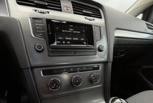 Grey Volkswagen Golf 2014 in Jelgava, with an engine capacity of 1.20 L and mileage of 252 thousand km for 5600 €, photo 11 on AUTOMOTO.COM.LV