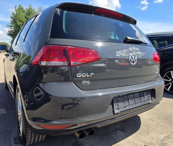 Grey Volkswagen Golf 2014 in Marijampole, with an engine capacity of 1.40 L and mileage of 221 thousand km for 8200 €, photo 3 on AUTOMOTO.COM.LV