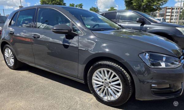 Grey Volkswagen Golf 2014 in Marijampole, with an engine capacity of 1.40 L and mileage of 221 thousand km for 8200 €, photo 6 on AUTOMOTO.COM.LV