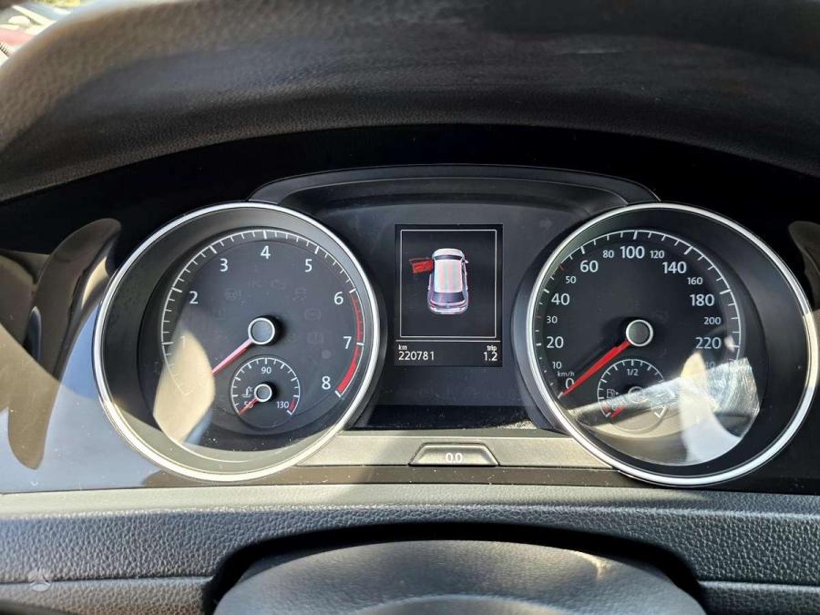 Pelēks Volkswagen Golf 2014 Marijampole, ar dzinēja tilpumu 1.40 L un nobraukumu 221 tūkst. km par 8200 €, foto 14 vietnē AUTOMOTO.COM.LV