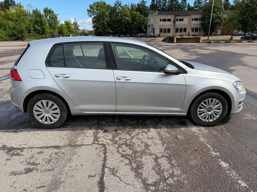 Pelēks Volkswagen Golf 2014 Raseiniai, ar dzinēja tilpumu 1.60 L un nobraukumu 300 tūkst. km par 5300 €, foto 7 vietnē AUTOMOTO.COM.LV