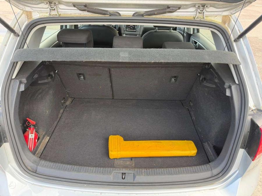 Pelēks Volkswagen Golf 2014 Raseiniai, ar dzinēja tilpumu 1.60 L un nobraukumu 300 tūkst. km par 5300 €, foto 13 vietnē AUTOMOTO.COM.LV