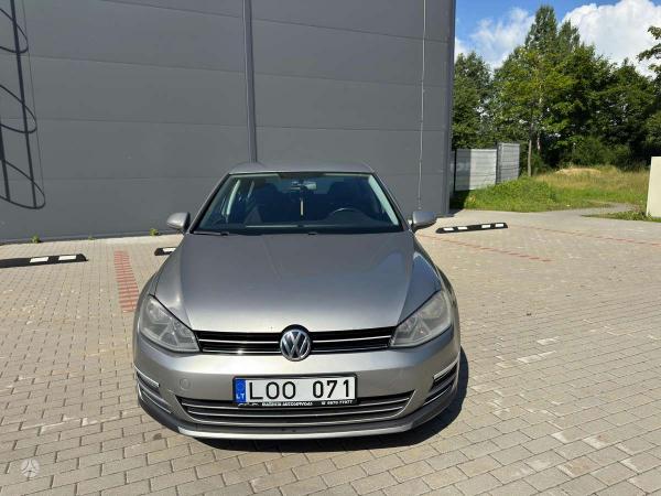 Grey Volkswagen Golf 2014 in Mazeikiai, with an engine capacity of 1.60 L and mileage of 282 thousand km for 6100 €, photo 2 on AUTOMOTO.COM.LV