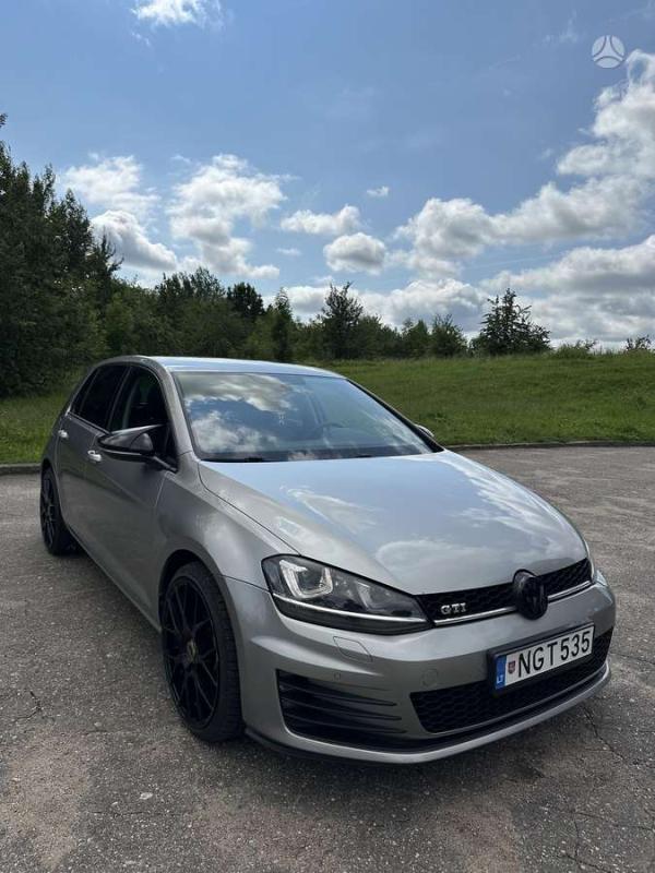 Pelēks Volkswagen Golf 2014 Kauņa, ar dzinēja tilpumu 1.60 L un nobraukumu 289 tūkst. km par 7500 €, foto 1 vietnē AUTOMOTO.COM.LV
