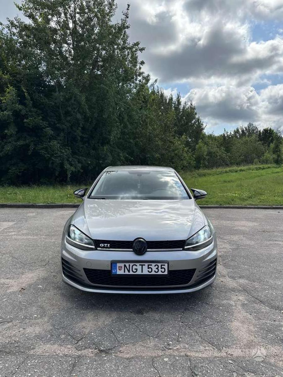 Grey Volkswagen Golf 2014 in Kaunas, with an engine capacity of 1.60 L and mileage of 289 thousand km for 7500 €, photo 5 on AUTOMOTO.COM.LV