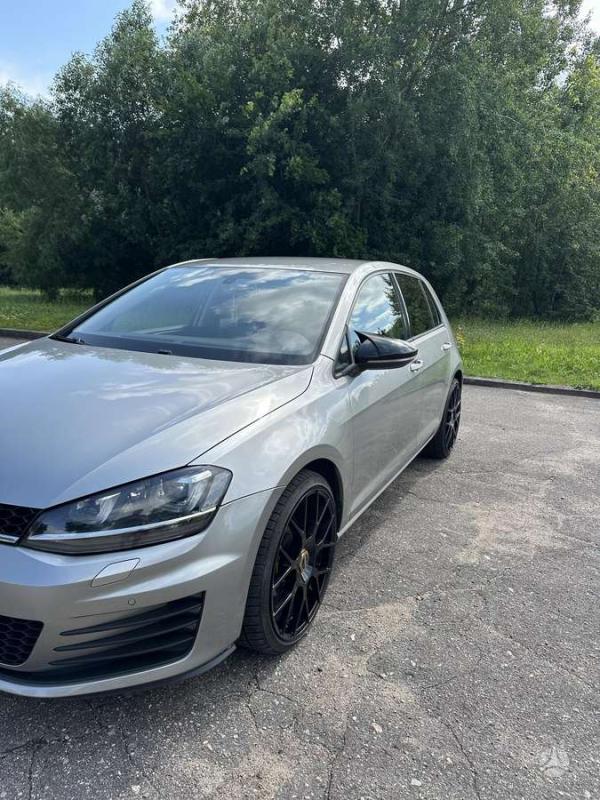 Pelēks Volkswagen Golf 2014 Kauņa, ar dzinēja tilpumu 1.60 L un nobraukumu 289 tūkst. km par 7500 €, foto 6 vietnē AUTOMOTO.COM.LV