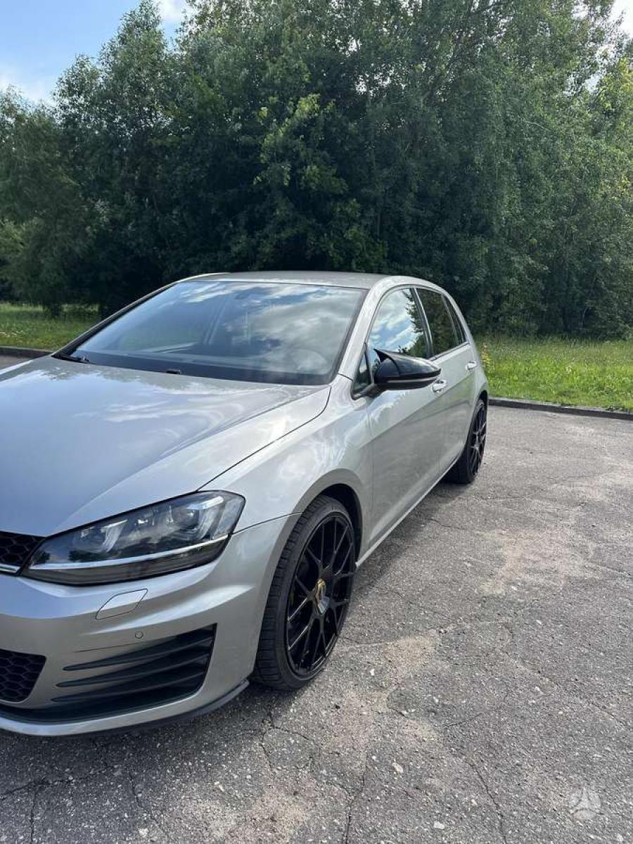 Grey Volkswagen Golf 2014 in Kaunas, with an engine capacity of 1.60 L and mileage of 289 thousand km for 7500 €, photo 7 on AUTOMOTO.COM.LV