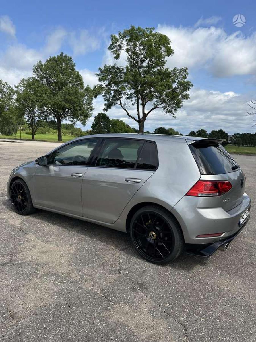 Grey Volkswagen Golf 2014 in Kaunas, with an engine capacity of 1.60 L and mileage of 289 thousand km for 7500 €, photo 8 on AUTOMOTO.COM.LV