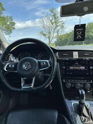 Grey Volkswagen Golf 2014 in Kaunas, with an engine capacity of 1.60 L and mileage of 289 thousand km for 7500 €, photo 14 on AUTOMOTO.COM.LV