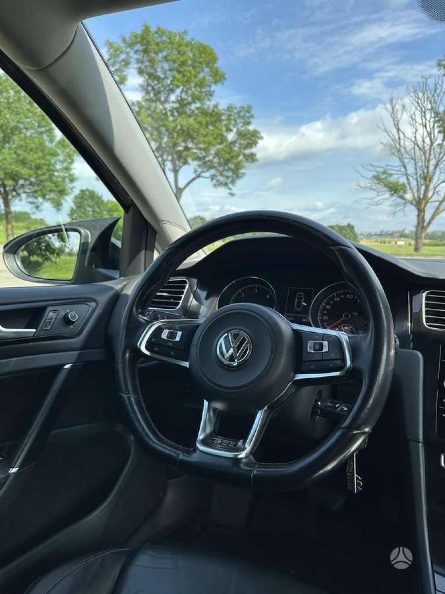 Grey Volkswagen Golf 2014 in Kaunas, with an engine capacity of 1.60 L and mileage of 289 thousand km for 7500 €, photo 15 on AUTOMOTO.COM.LV