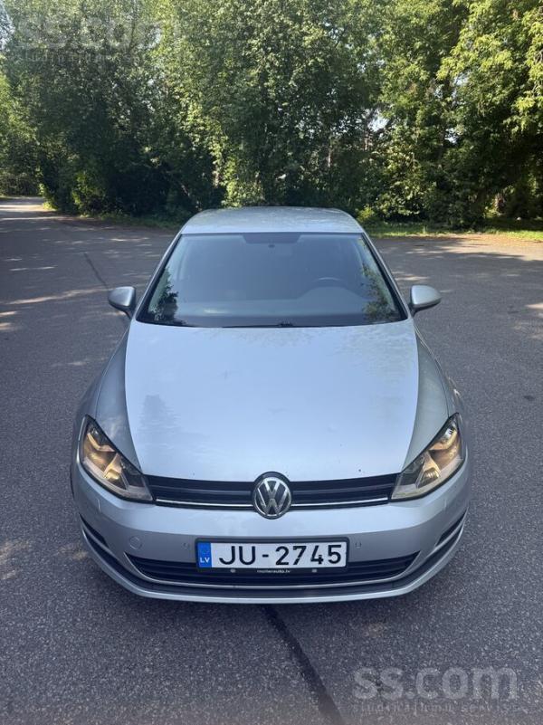 Pelēks Volkswagen Golf 2014 Rīga, ar dzinēja tilpumu 1.40 L un nobraukumu 186 tūkst. km par 5700 €, foto 3 vietnē AUTOMOTO.COM.LV
