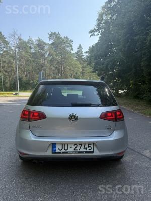 Pelēks Volkswagen Golf 2014 Rīga, ar dzinēja tilpumu 1.40 L un nobraukumu 186 tūkst. km par 5700 €, foto 5 vietnē AUTOMOTO.COM.LV