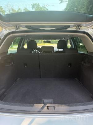 Pelēks Volkswagen Golf 2014 Rīga, ar dzinēja tilpumu 1.40 L un nobraukumu 186 tūkst. km par 5700 €, foto 8 vietnē AUTOMOTO.COM.LV