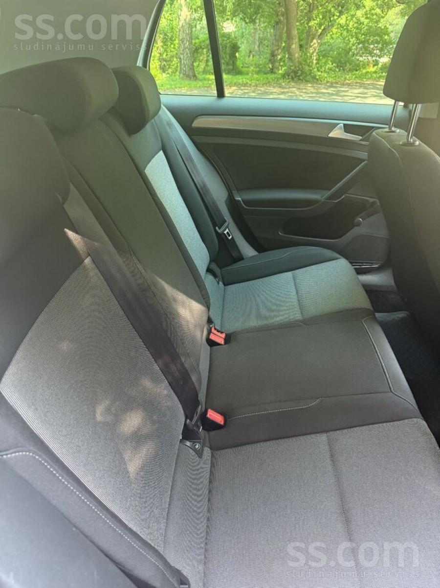 Pelēks Volkswagen Golf 2014 Rīga, ar dzinēja tilpumu 1.40 L un nobraukumu 186 tūkst. km par 5700 €, foto 9 vietnē AUTOMOTO.COM.LV