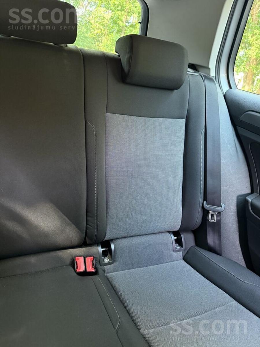 Pelēks Volkswagen Golf 2014 Rīga, ar dzinēja tilpumu 1.40 L un nobraukumu 186 tūkst. km par 5700 €, foto 13 vietnē AUTOMOTO.COM.LV