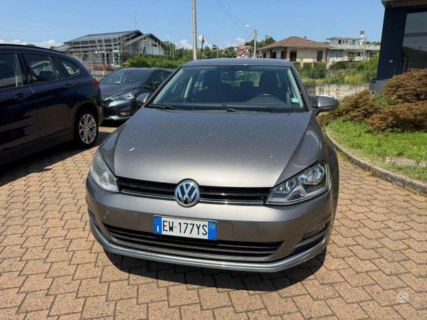 Grey Volkswagen Golf 2014 in Siauliai, with an engine capacity of 1.60 L and mileage of 212 thousand km for 6700 €, photo 2 on AUTOMOTO.COM.LV