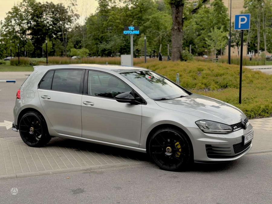 Grey Volkswagen Golf 2014 in Vilnius, with an engine capacity of 0.00 L and mileage of 269 thousand km for 8900 €, photo 9 on AUTOMOTO.COM.LV