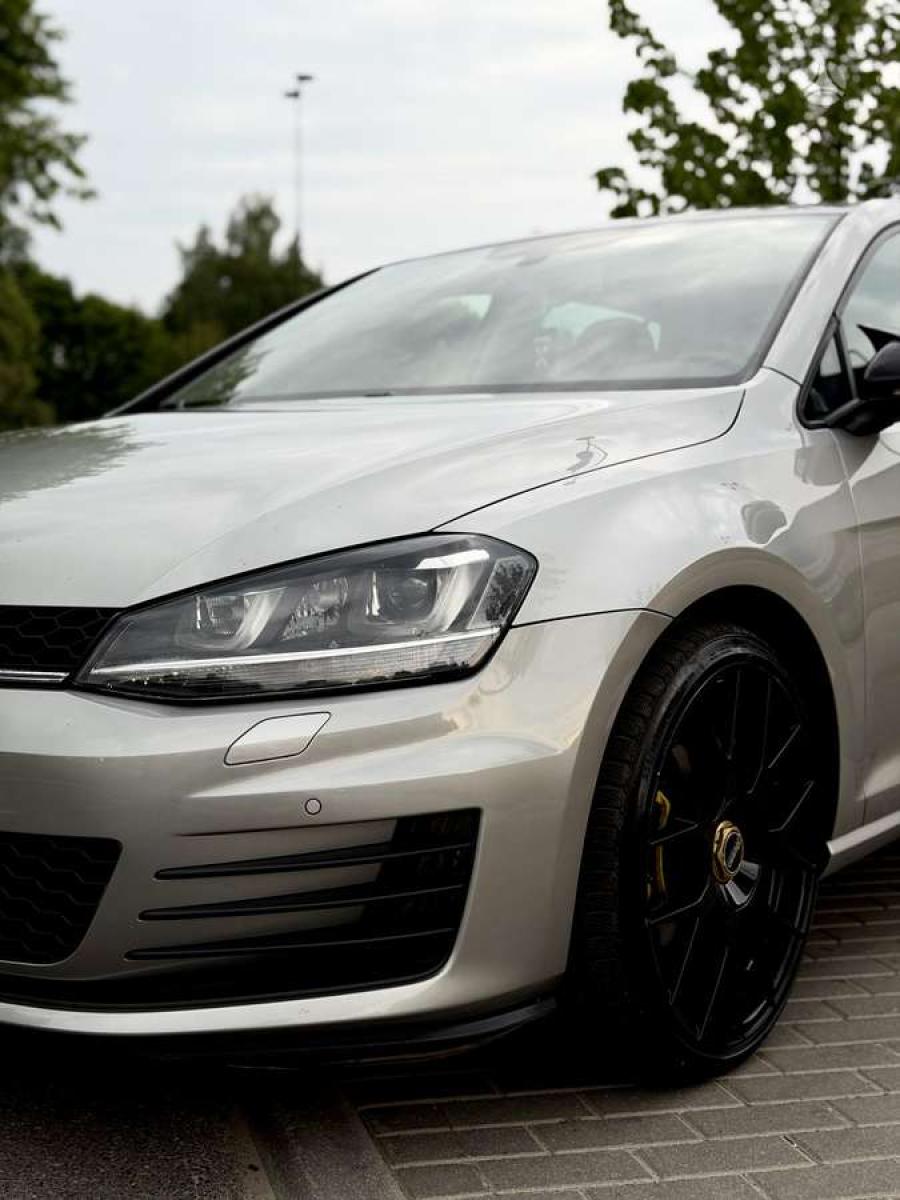 Grey Volkswagen Golf 2014 in Vilnius, with an engine capacity of 0.00 L and mileage of 269 thousand km for 8900 €, photo 10 on AUTOMOTO.COM.LV