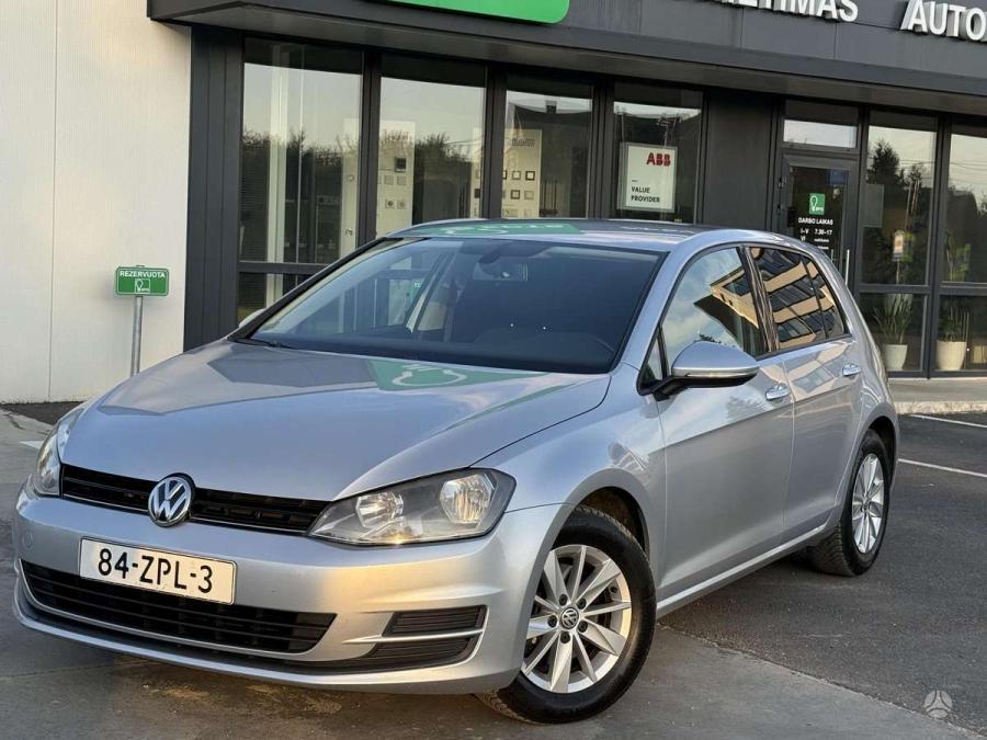 Grey Volkswagen Golf 2014 in Kaunas, with an engine capacity of 1.60 L and mileage of 285 thousand km for 5350 €, photo 4 on AUTOMOTO.COM.LV