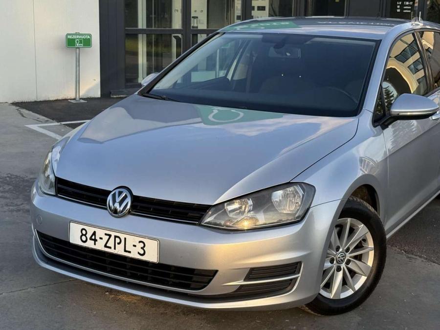 Grey Volkswagen Golf 2014 in Kaunas, with an engine capacity of 1.60 L and mileage of 285 thousand km for 5350 €, photo 5 on AUTOMOTO.COM.LV