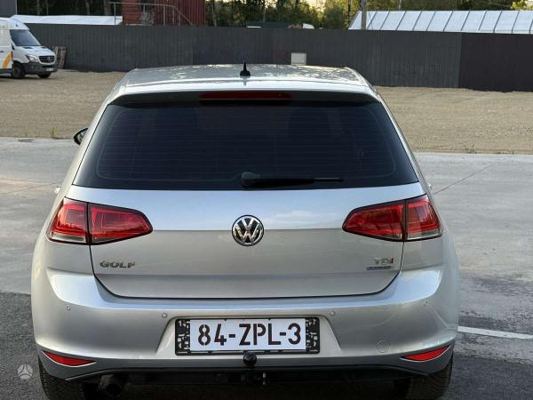 Grey Volkswagen Golf 2014 in Kaunas, with an engine capacity of 1.60 L and mileage of 285 thousand km for 5350 €, photo 6 on AUTOMOTO.COM.LV