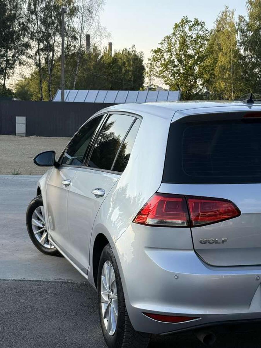 Grey Volkswagen Golf 2014 in Kaunas, with an engine capacity of 1.60 L and mileage of 285 thousand km for 5350 €, photo 14 on AUTOMOTO.COM.LV