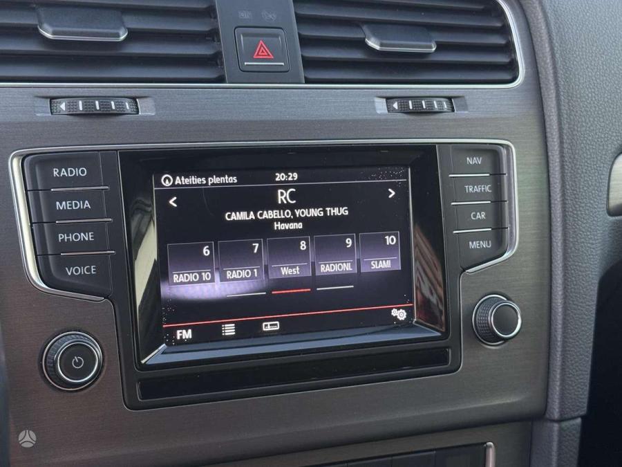 Grey Volkswagen Golf 2014 in Kaunas, with an engine capacity of 1.60 L and mileage of 285 thousand km for 5350 €, photo 19 on AUTOMOTO.COM.LV