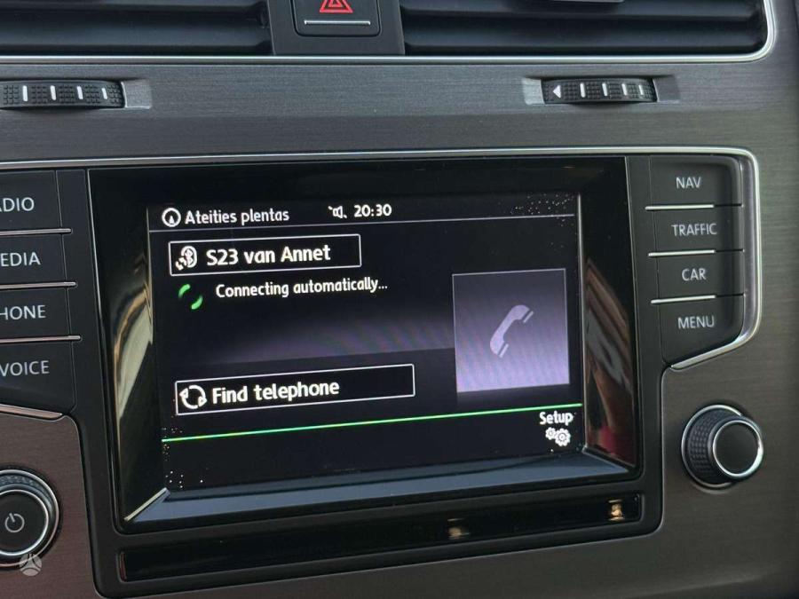 Grey Volkswagen Golf 2014 in Kaunas, with an engine capacity of 1.60 L and mileage of 285 thousand km for 5350 €, photo 20 on AUTOMOTO.COM.LV